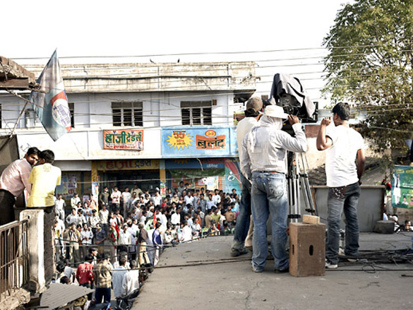 PEEPLI [Live] Cast List | PEEPLI [Live] Movie Star Cast | Release Date ...