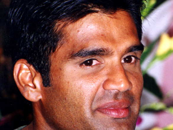 Aaghaaz Movie: Review | Release Date (2000) | Songs | Music | Images ...