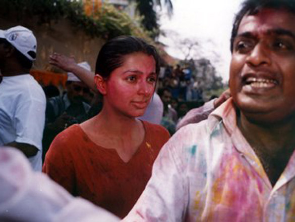 Holi Celebration At Big B’s Residence Movie Stills - Bollywood Hungama