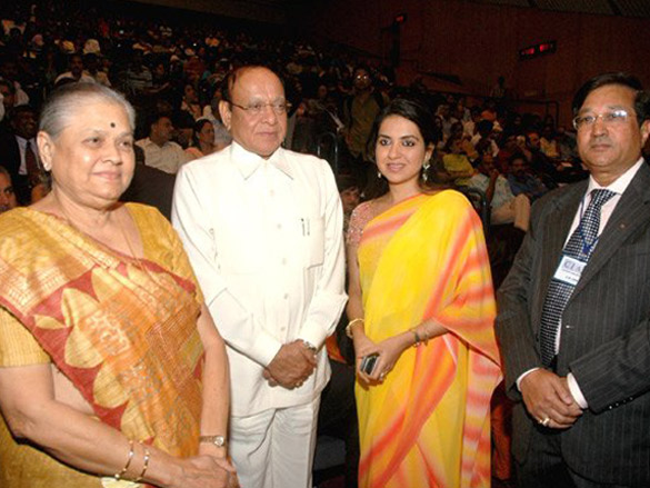 Archana Kochhar Unveiled Her Bridal Collection At NCPA With Raima Sen ...