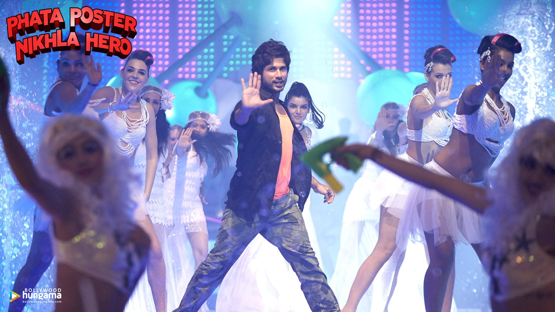 Phata Poster Nikhla Hero First Look - Bollywood Hungama