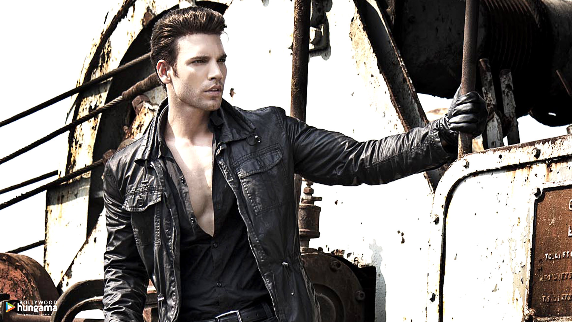 Vikas Verma Wallpapers | vikas-verma-10 - Bollywood Hungama