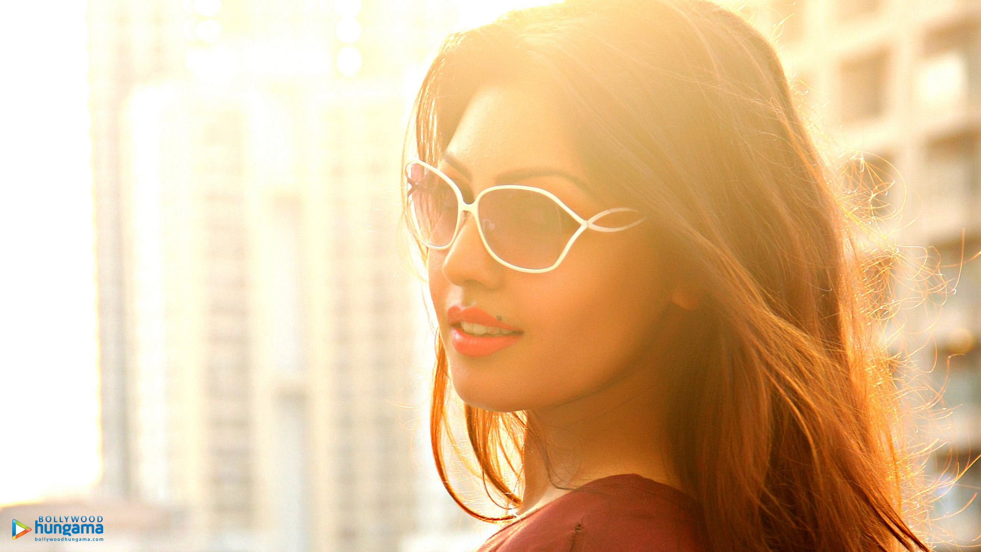 Komal Jha Photos, Images, HD Wallpapers, Komal Jha HD Images, Photos ...