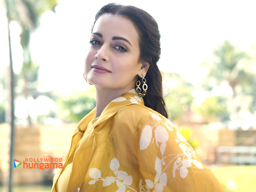 Dia Mirza Wallpapers | dia-mirza-104 - Bollywood Hungama
