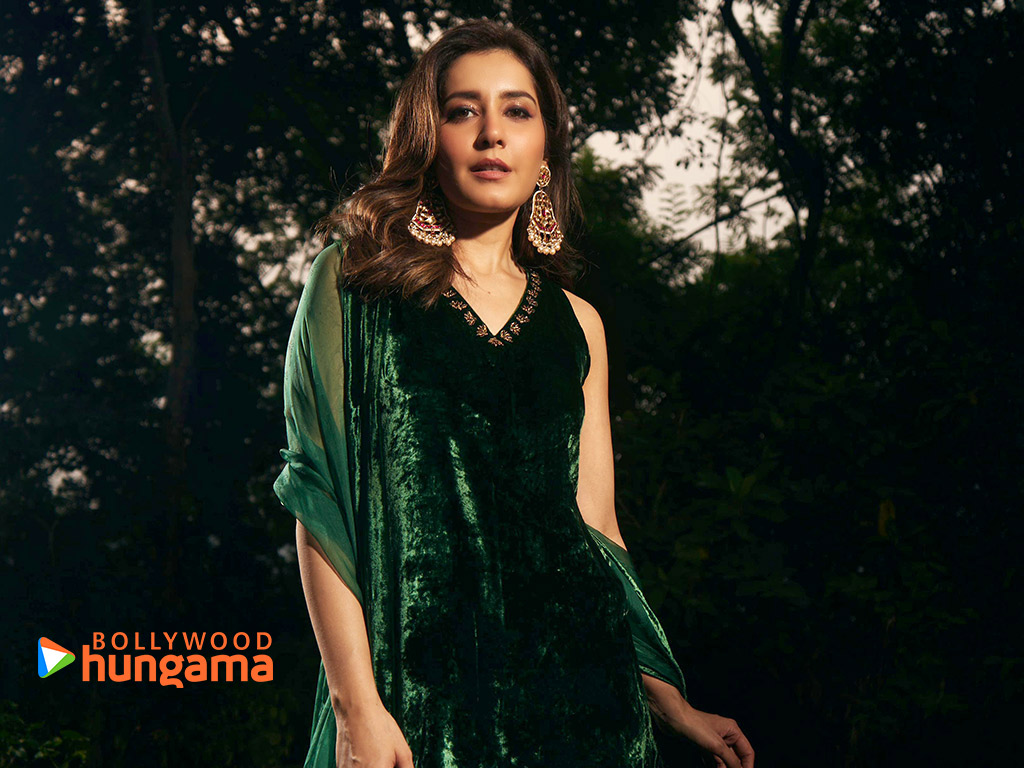 Raashii Khanna Wallpapers | raashii-khanna-25 - Bollywood Hungama