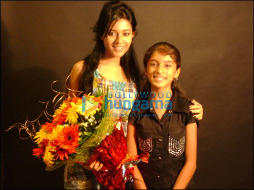 Amrita's fans get a chance to meet her on her birthday! - Bollywood Hungama