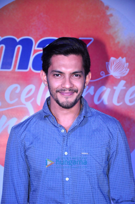 Aditya Narayan, Filmography, Movies, Aditya Narayan News, Videos, Songs ...