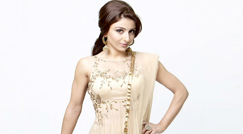 Soha Ali Khan receives flak from netizens for attending Ganpati pandal ...