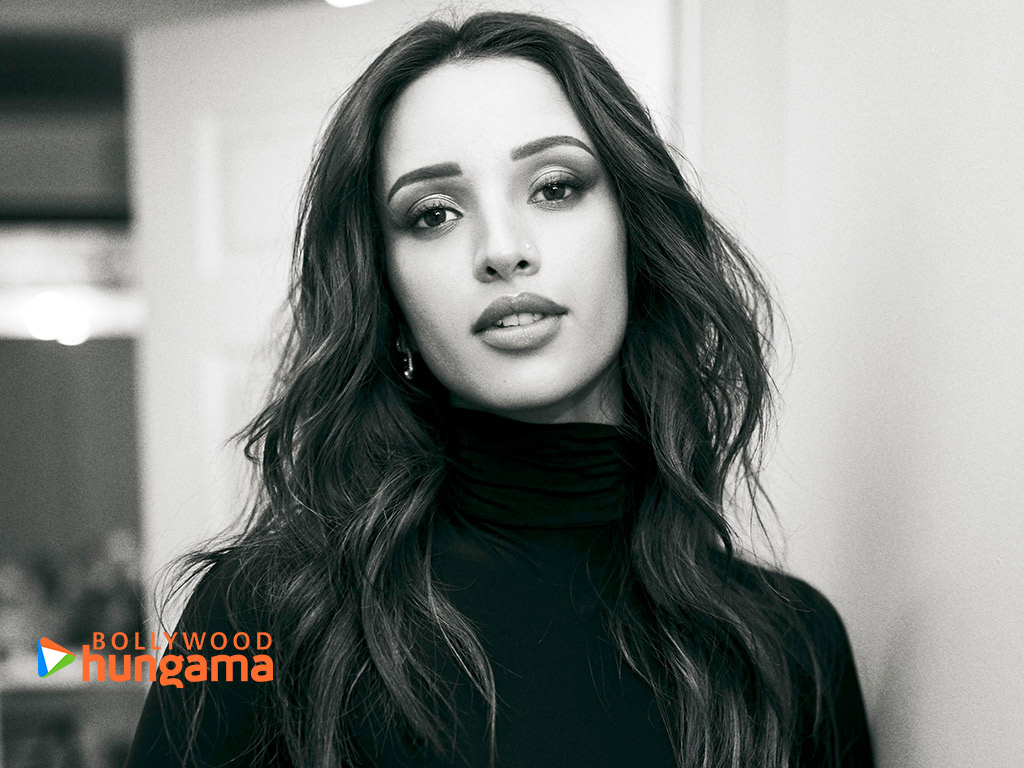 Triptii Dimri Wallpapers | triptii-dimri-2-15 - Bollywood Hungama