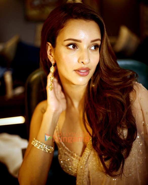 Triptii Dimri Photos, Images, HD Wallpapers, Triptii Dimri HD Images ...