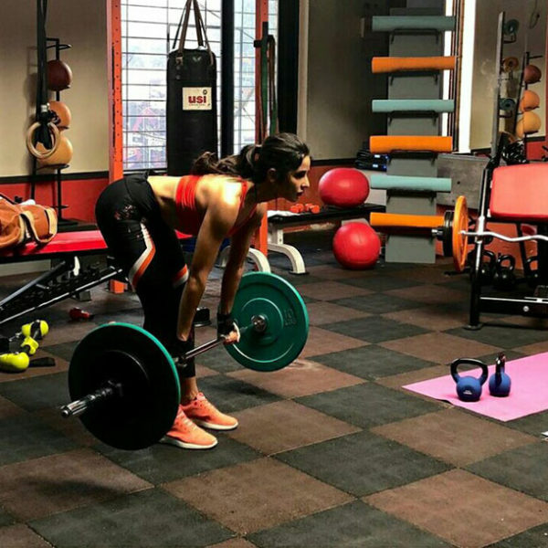 Watch: Katrina Kaif flaunts her abs and gives fitness goals in this ...