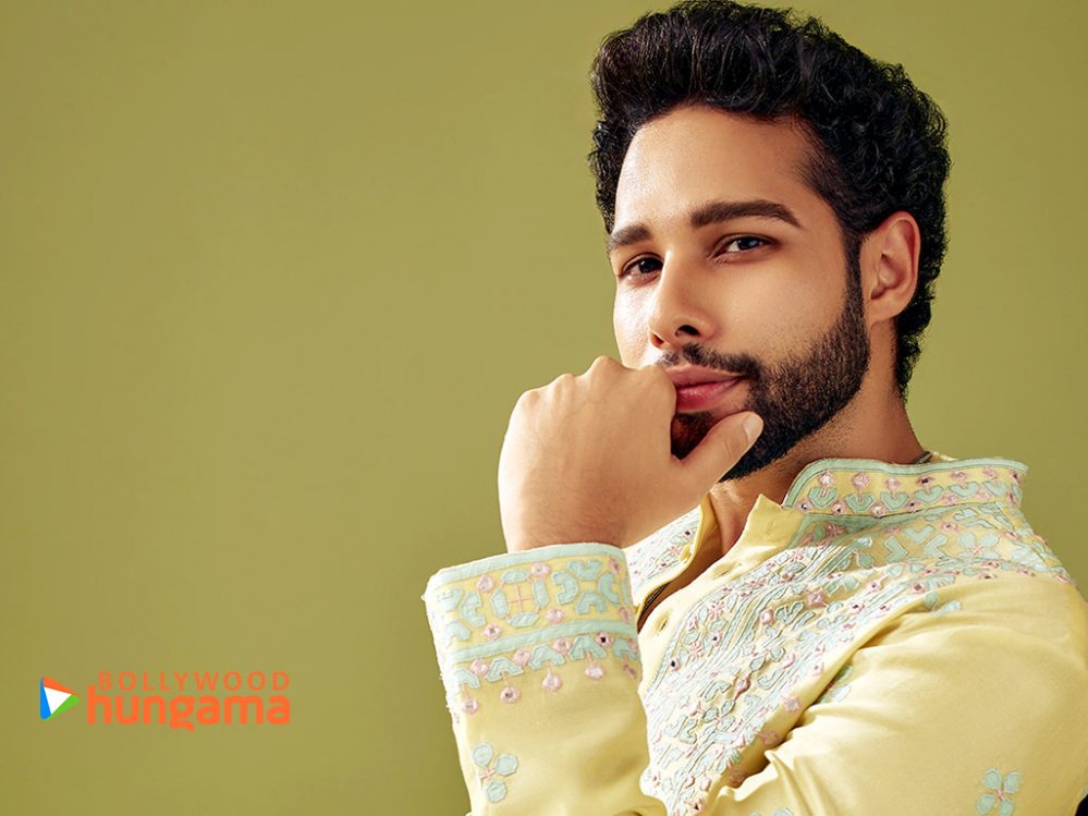Siddhant Chaturvedi Wallpapers | HD Image Download of Siddhant ...