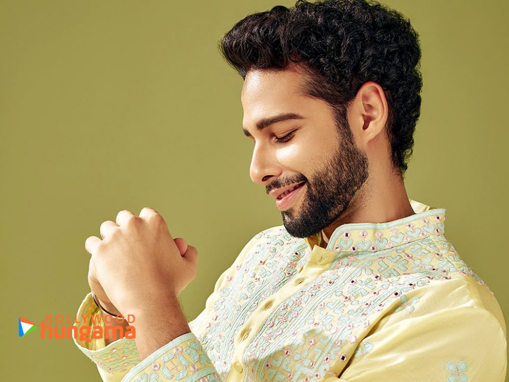 Siddhant Chaturvedi Wallpapers | HD Image Download of Siddhant ...