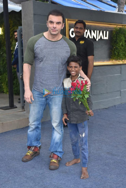 Photos: Sohail Khan, Pooja Batra, Rajniesh Duggal and others snapped at ...