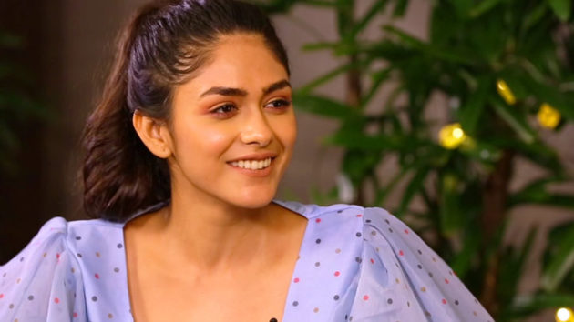 "Shah Rukh Khan - The Actor I'm Dying To Work With Next": Mrunal Thakur ...