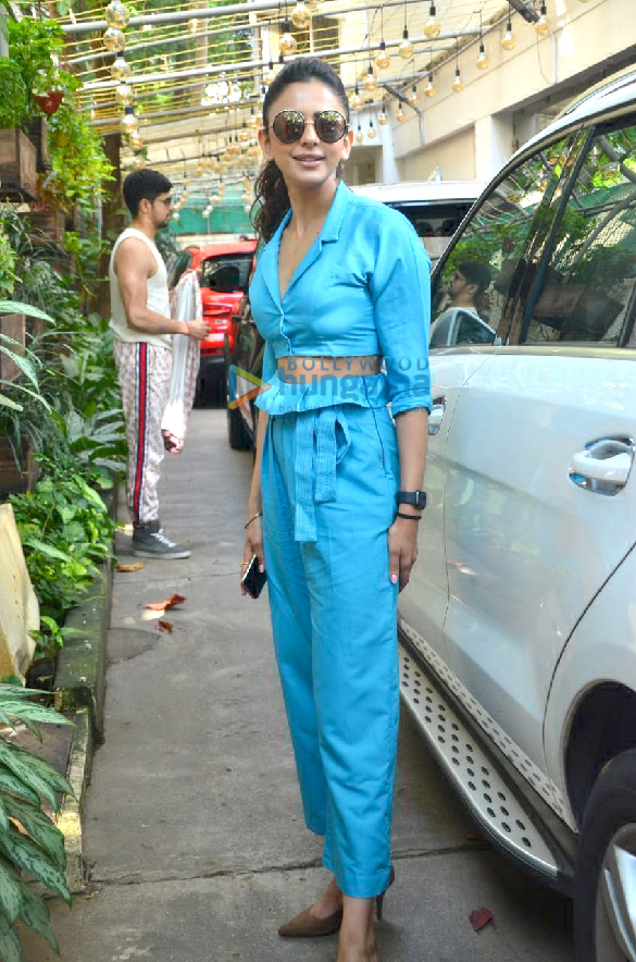 Photos: Cast of Marjavaan snapped during the screening at Sunny Super ...