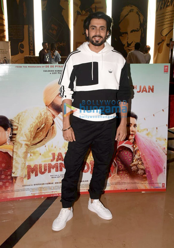 Photos Sunny Singh Nijjar, Sonnalli Seygall and Bhushan Kumar grace the ...
