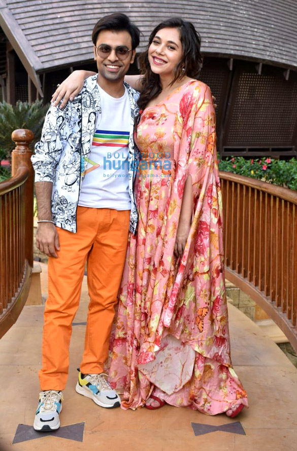 Photos: Ayushmann Khurrana, Jitendra Kumar, Neena Gupta and others snapped during Shubh Mangal ...
