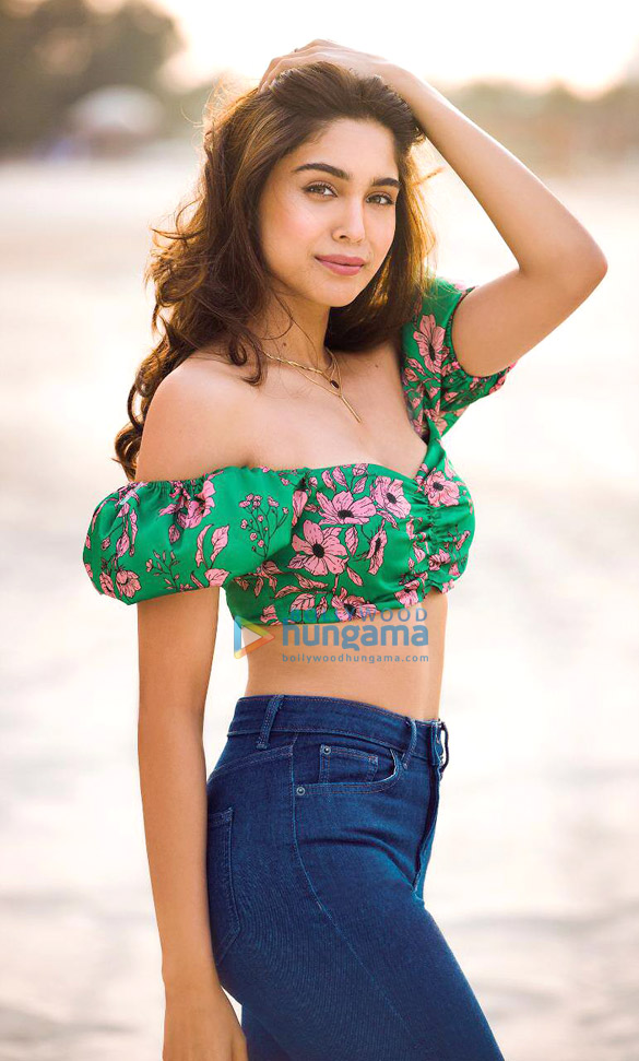 Sharvari Photos, Images, HD Wallpapers, Sharvari HD Images, Photos - Bollywood Hungama