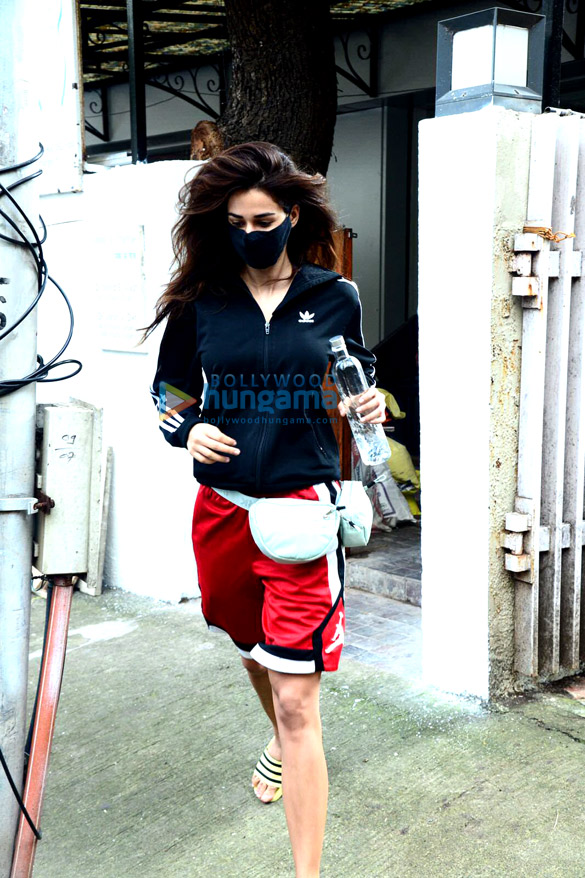 Photos: Disha Patani snapped in Bandra | Disha Patani Images ...