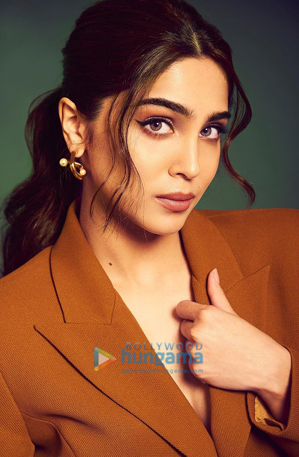 Photos, Images, HD Wallpapers, HD Images, Photos - Bollywood Hungama