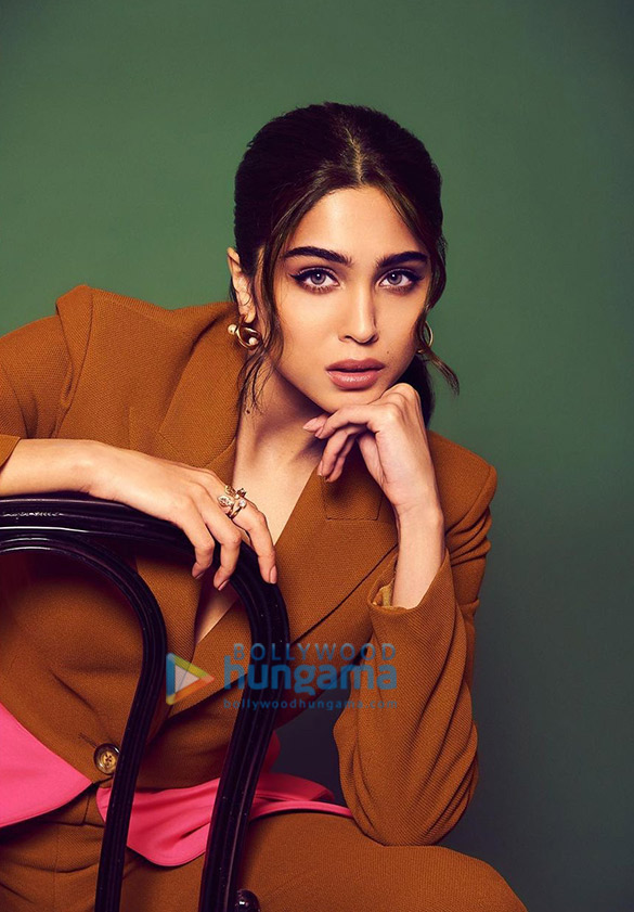 Sharvari Wagh Photos, Images, HD Wallpapers, Sharvari Wagh HD Images ...