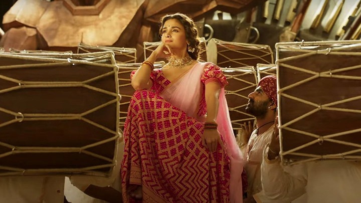 Sholay Video Song Promo - RRR – NTR, Ram Charan, Alia Bhatt - Bollywood ...