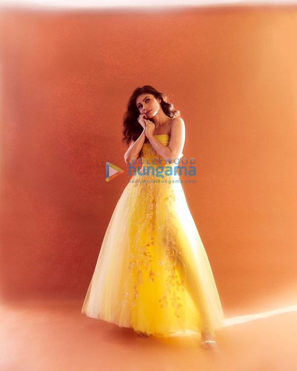 Mouni Roy Photos, Images, HD Wallpapers, Mouni Roy HD Images, Photos ...