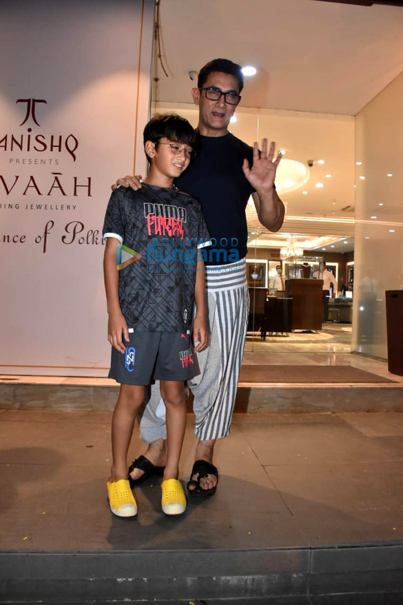 Photos Aamir Khan snapped with his son Azad Rao Khan in Bandra (5 ...