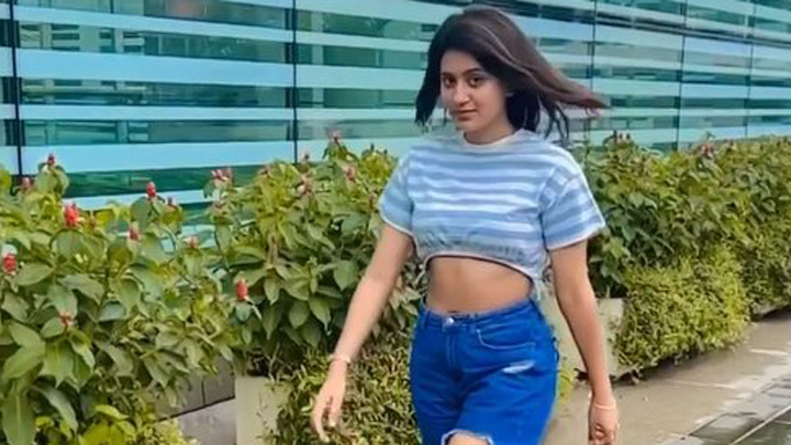 Anjali Arora mesmerizes us with her beauty - Bollywood Hungama