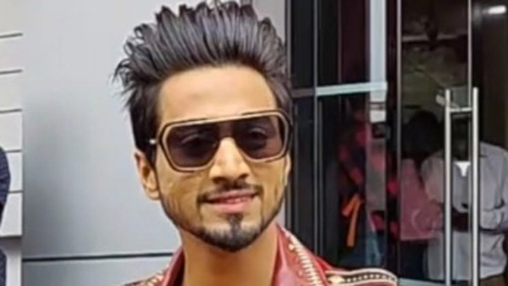 Faisal Shaikh aka Faisu spotted outside Jhalak Dikhhla Jaa sets ...