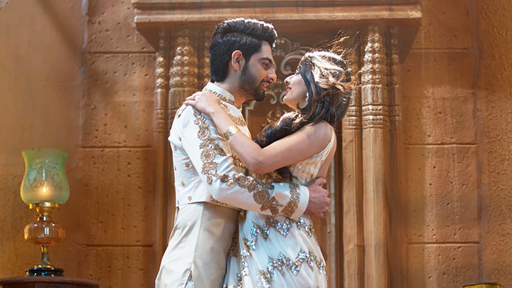 Banaras (Official Trailer) Zaid Khan, Sonal Monteiro | Jayathirtha | B ...