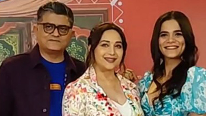 Madhuri Dixit poses with ‘Maja Ma’ cast - Bollywood Hungama