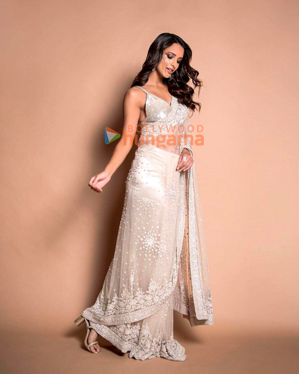 Triptii Dimri Photos, Images, HD Wallpapers, Triptii Dimri HD Images ...