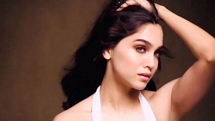 Sharvari Wagh's cute photoshoot - Bollywood Hungama