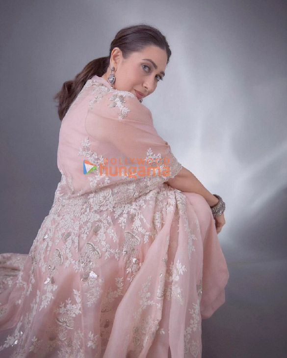 Karisma Kapoor Photos, Images, HD Wallpapers, Karisma Kapoor HD Images ...