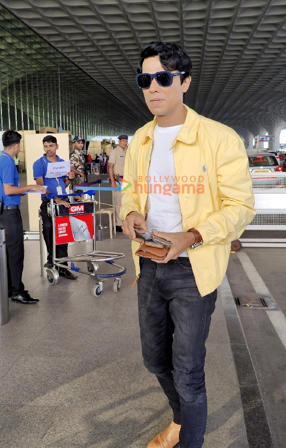 Photos Ranveer Singh, Randeep Hooda, Ishaan Khatter and others snapped ...