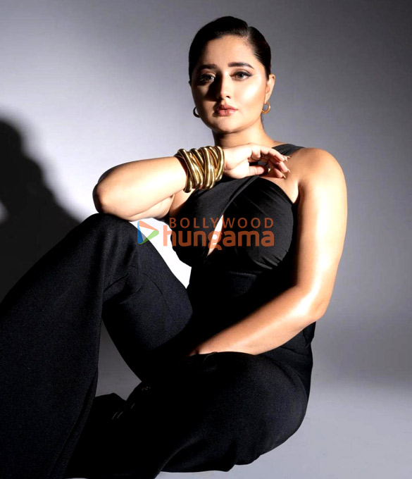 Rashami Desai Photos, Images, HD Wallpapers, Rashami Desai HD Images ...