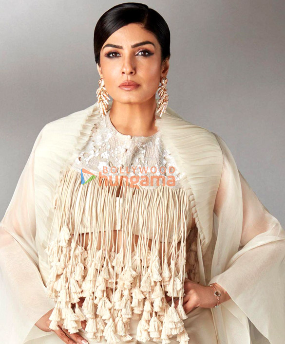 Raveena Tandon Photos, Images, HD Wallpapers, Raveena Tandon HD Images ...