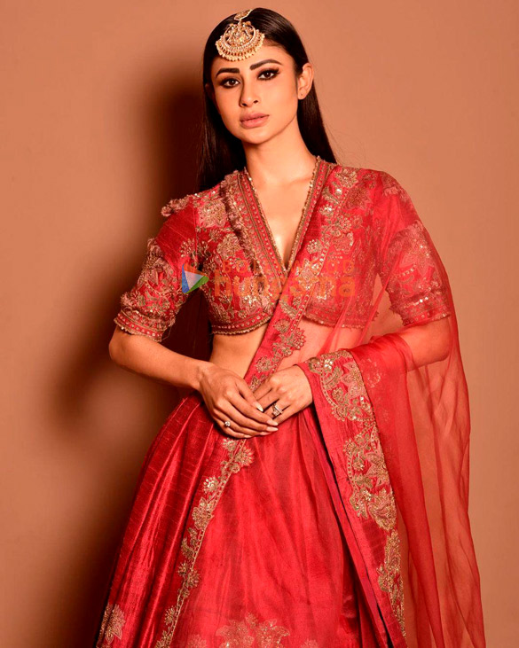 Mouni Roy Photos, Images, HD Wallpapers, Mouni Roy HD Images, Photos ...