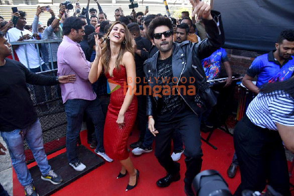 Photos Kartik Aaryan, Kriti Sanon and Bhushan Kumar grace the trailer launch of Shehzada (4 ...