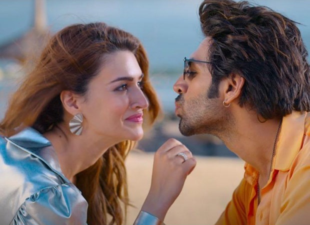 Shehzada: Kartik Aaryan and Kriti Sanon sizzle on the beach on ‘Munda ...
