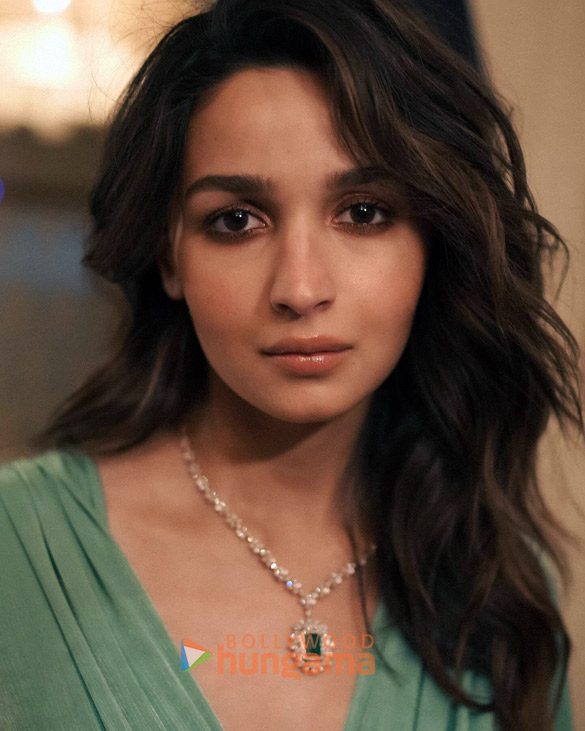 Alia Bhatt Photos, Images, HD Wallpapers, Alia Bhatt HD Images, Photos ...