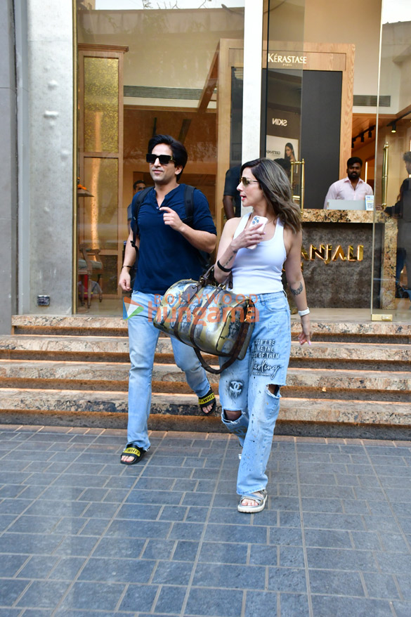 Photos Sussanne Khan and Arslan Goni spotted outside a salon in Bandra ...