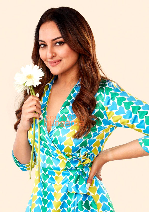 Sonakshi Sinha Photos, Images, HD Wallpapers, Sonakshi Sinha HD Images ...