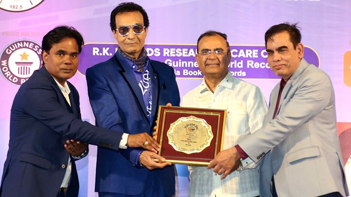 Dheeraj Kumar, Johny Lever and others attend the Free Medical Camp ...