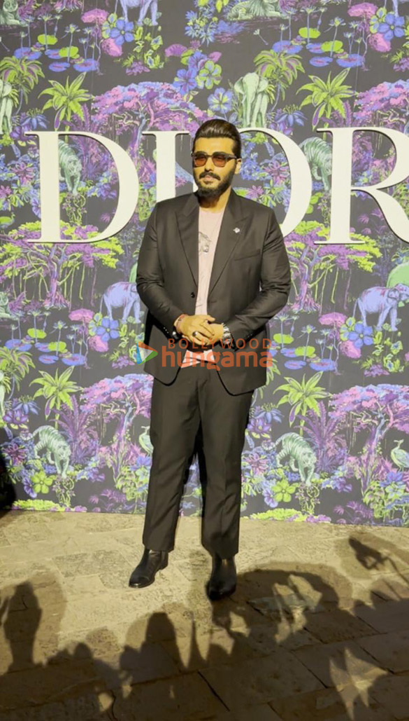 Photos Virat Kohli, Anushka Sharma, Arjun Kapoor and more attend Dior 2023 show at Gateway of ...