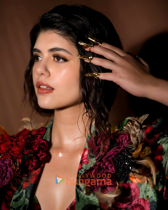 Sanjana Sanghi Photos, Images, HD Wallpapers, Sanjana Sanghi HD Images ...