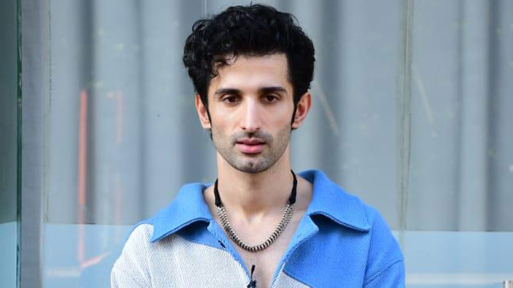 Siddhant Gupta donnes a dapper look for Jubilee promotions - Bollywood ...