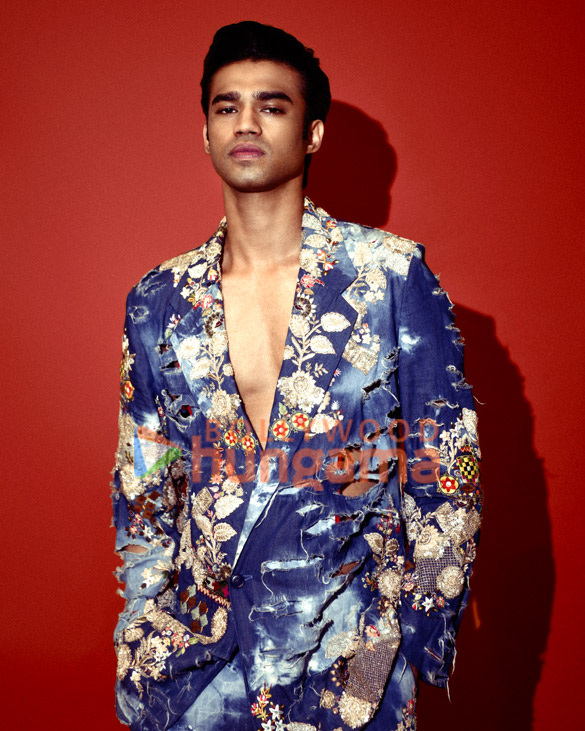 Babil Khan Photos, Images, HD Wallpapers, Babil Khan HD Images, Photos ...